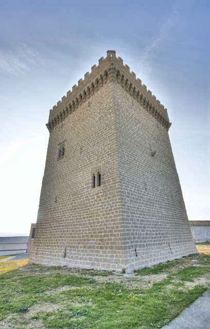JFM - Missões & Evangelismo: TORRE FORTE É O NOME DO SENHOR