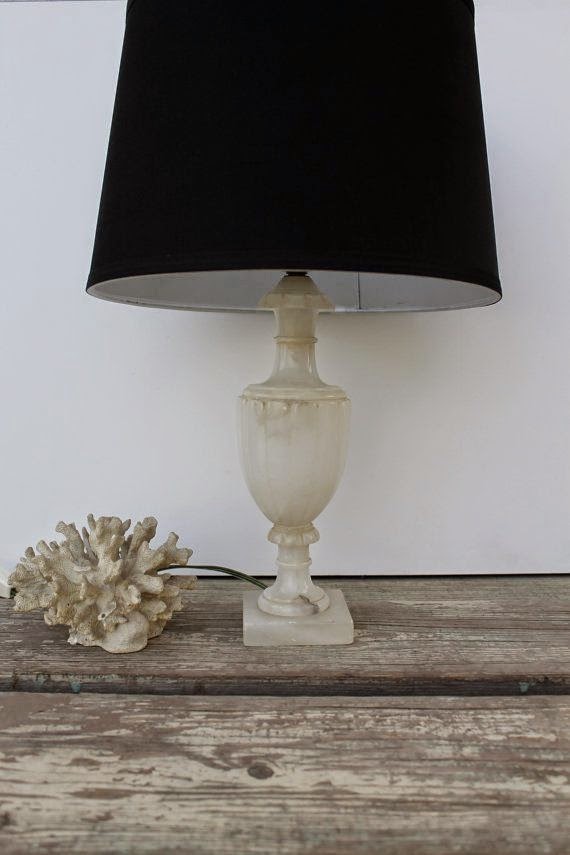Alabaster Lamps: Classic Decor
