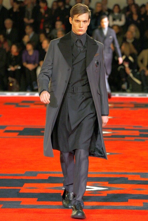 PRADA Man Fall/Winter 2012-13 Show | Homotography