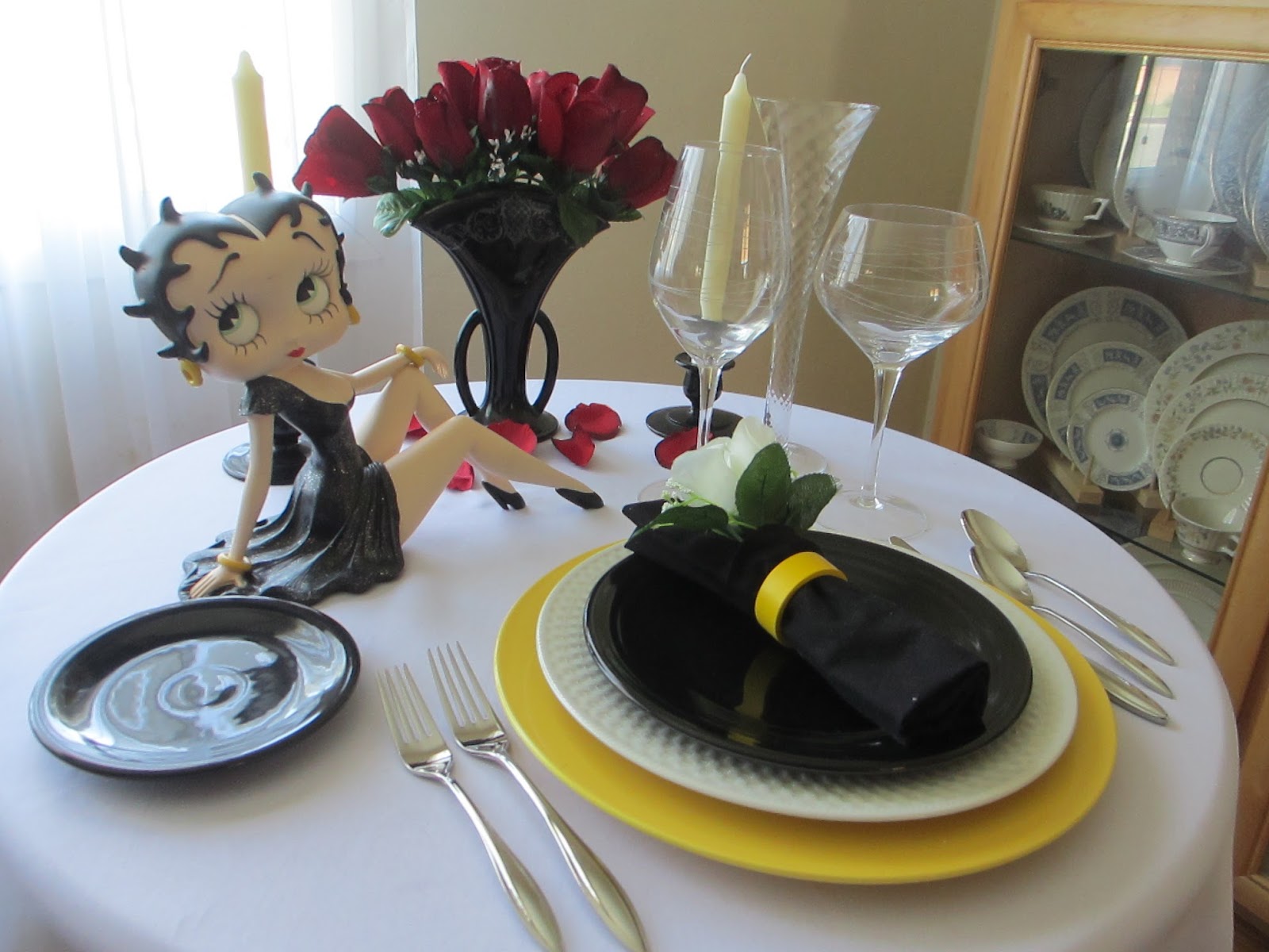 Table for One: Lunch with Betty Boop Table