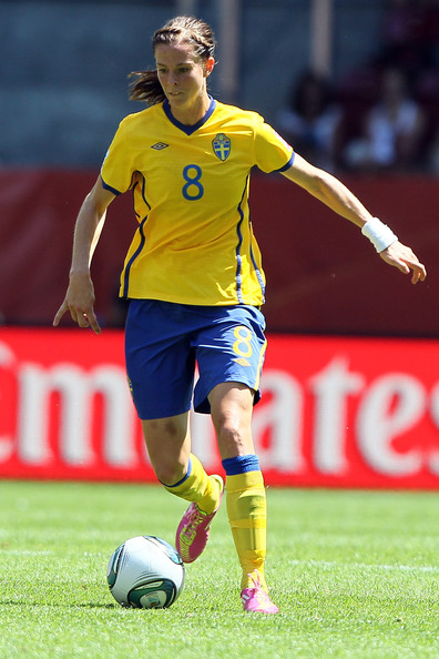 Tom Brady: Lotta Schelin Female Football Player