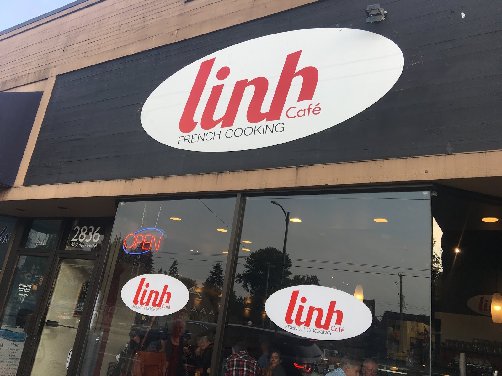 溫哥華的甜鹽巴小姐: 『溫哥華美食』姐覺得好吃的法式越南小館 Linh Cafe!