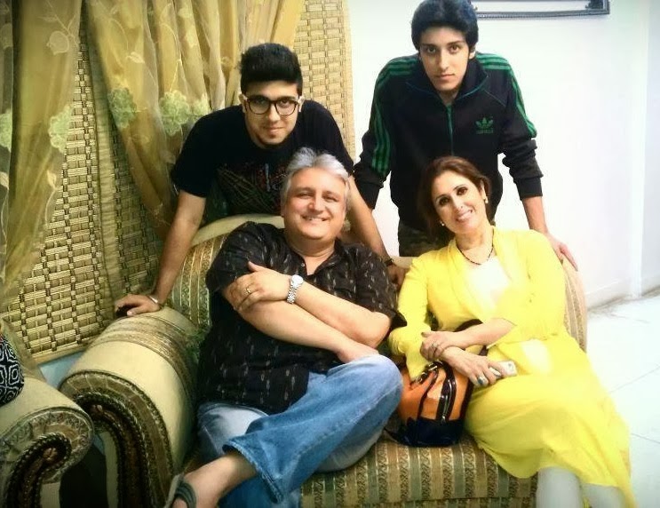 Family Pics of Famous Pakistani Celebrities with Children - Utho Jago ...