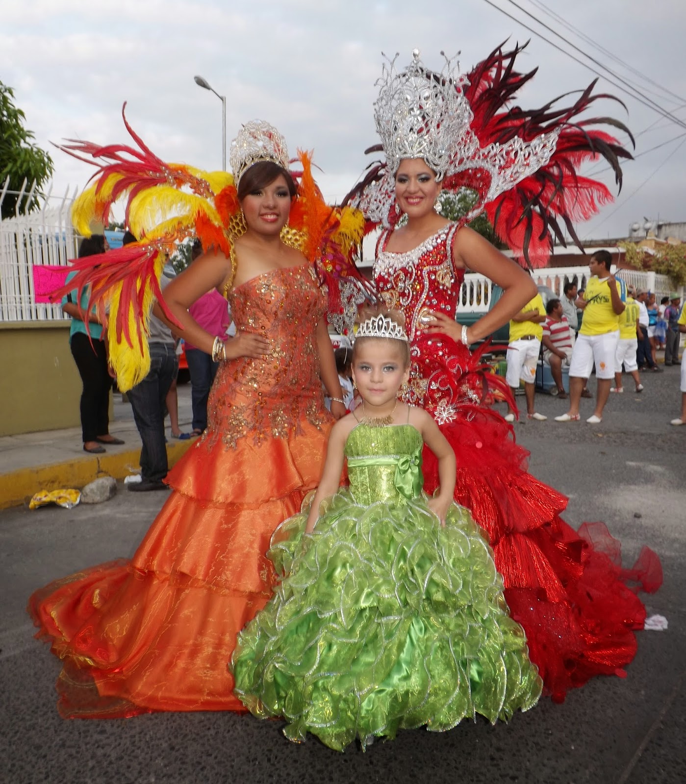 ASTRO 2002: Enorgulleciendo a la Novia del Sol Carnaval 2014 Unidos al ...