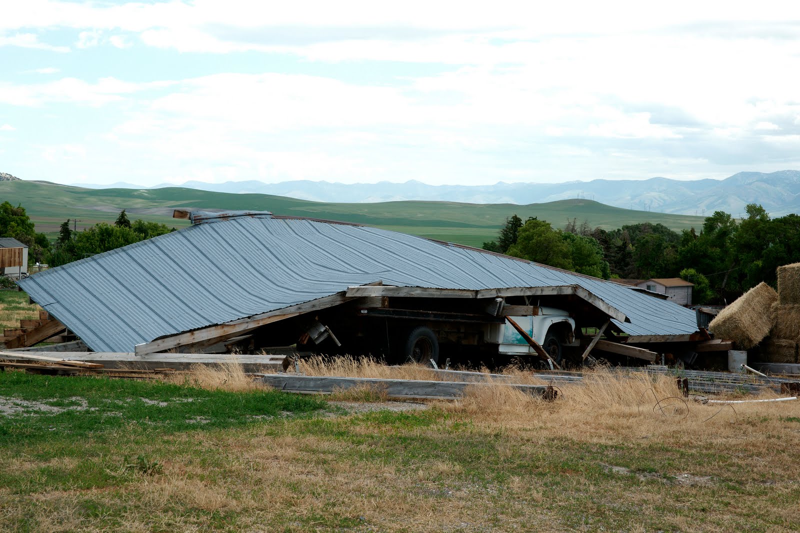 The Old Cowboy and Photography: Barns of Cache Valley