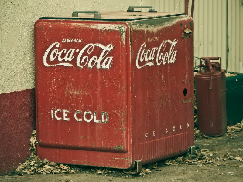 Coca-Cola tahun keluaran 1884