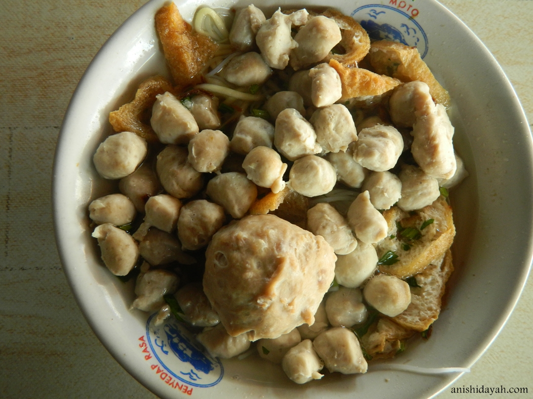 SangPetualang: Bakso Krikil Pak Supri Jogja