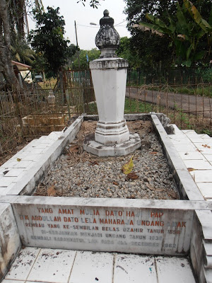 SENI LAMA MELAYU (MALAY OLDEN ART): Makam Undang Rembau ke 19 (Tomb of ...