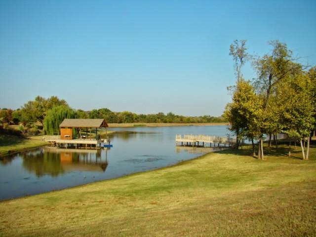 All About Oklahoma: Lakeside Of Oakdale in Edmond