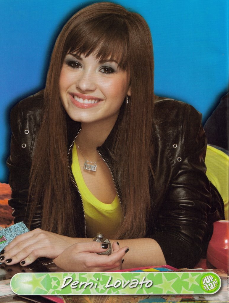 Demi Lovato ::::::::::::::::::: Fotos de revistas .... Demi