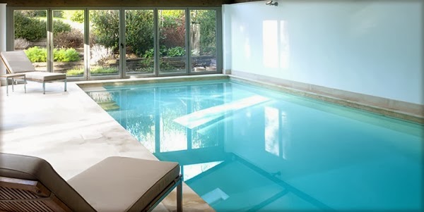 Swimming Pools London United Kingdom: Freeboard Swimming Pools