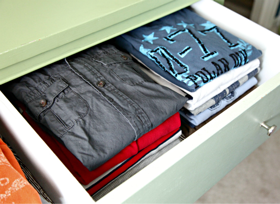 IHeart Organizing: Conquering Clothing Clutter: Kid's Dresser