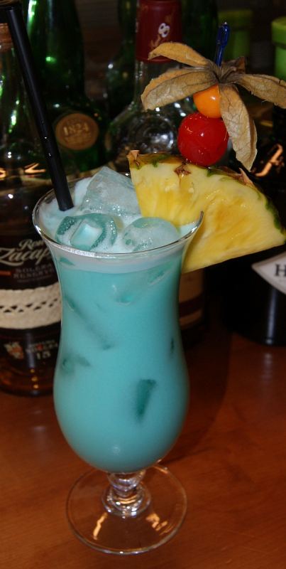 Swimming Pool Cocktail - Recipes from the best