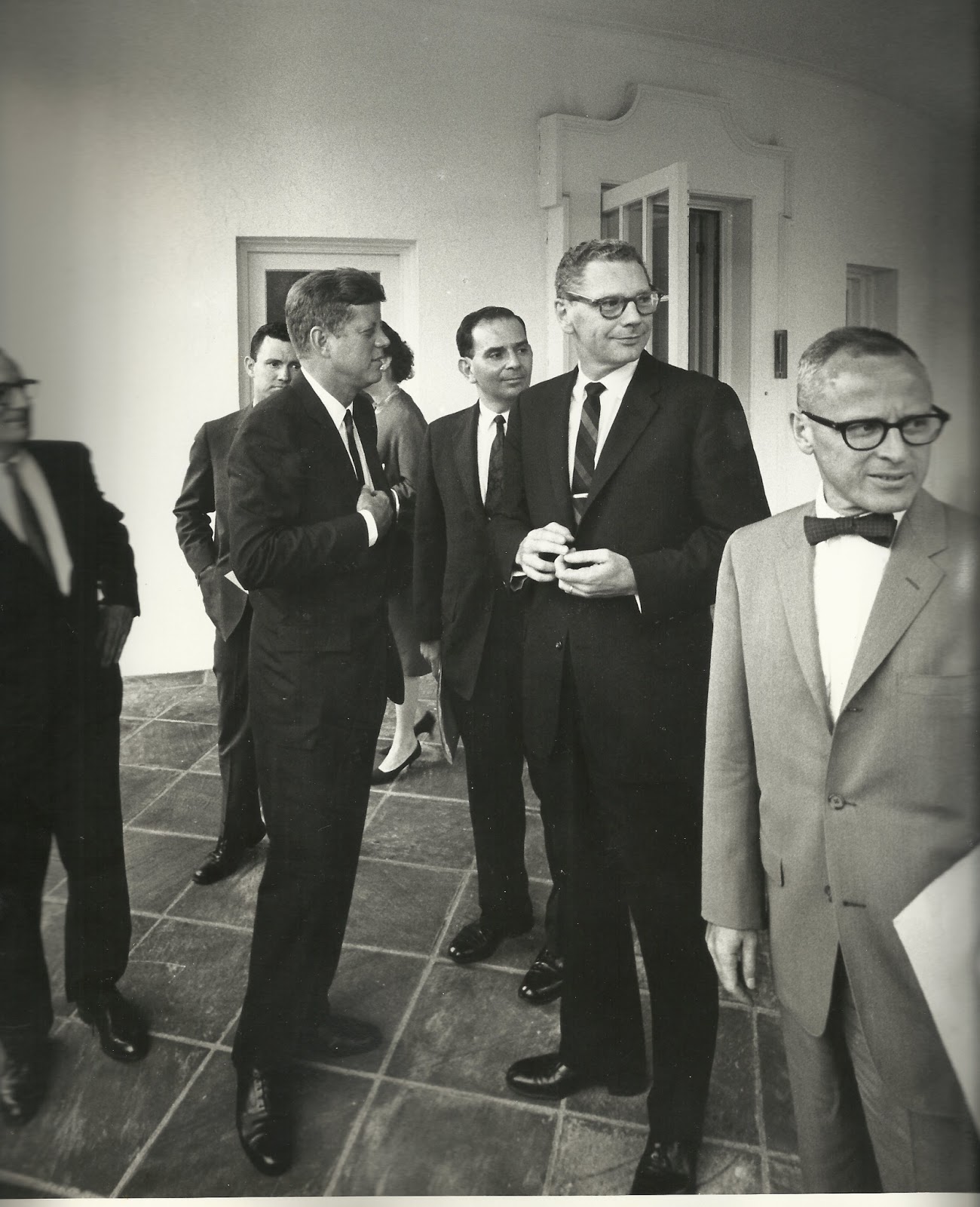 Connecting.the.Dots: Face to Face with JFK at His Peak