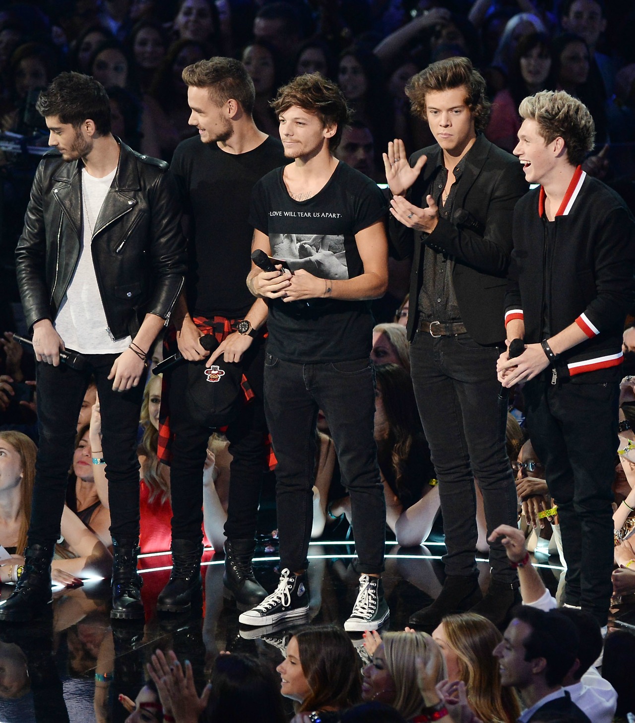 One Direction: The boys on stage - VMAs (25.8.2013.)