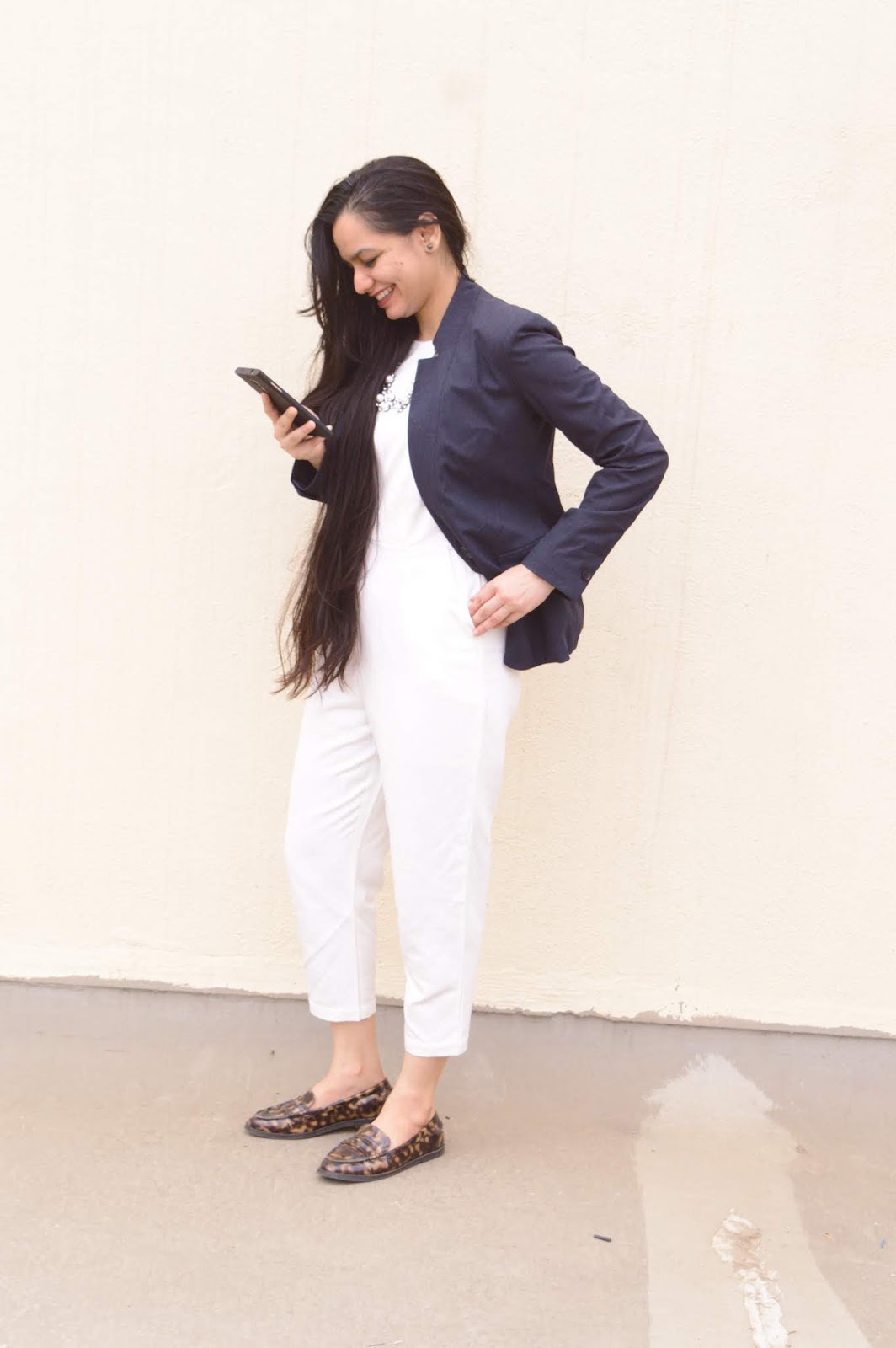 How to Create a Minimal Work Outfit - Chiconomical