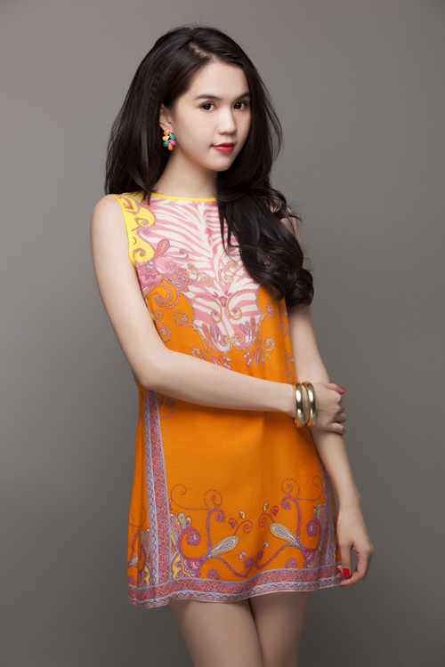 Ngoc Trinh Beautiful with Skirt - Viet Nam Bikini Model - 1000 asian ...