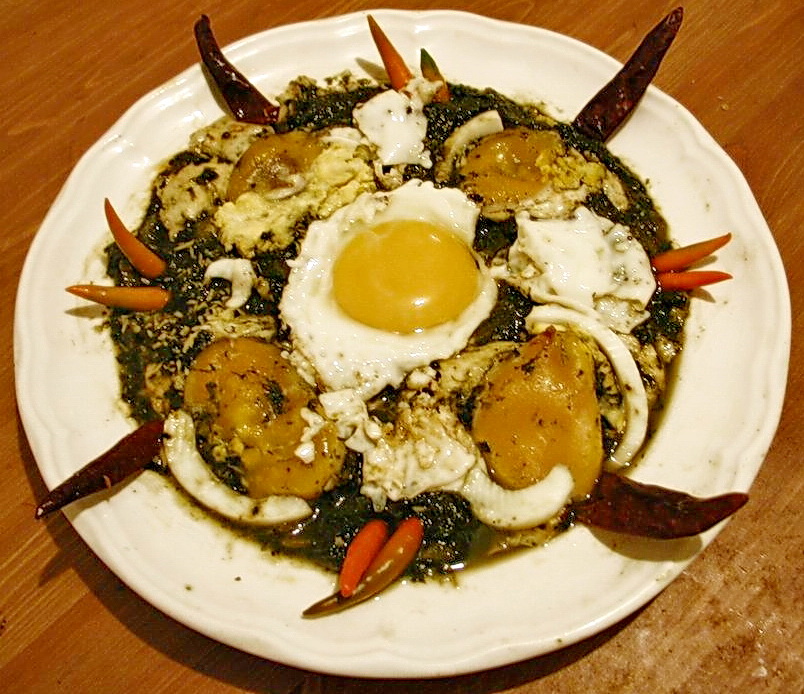 Rummana's Kitchen: Palong Sauce-e Dim (Egg in Spinach Sauce)