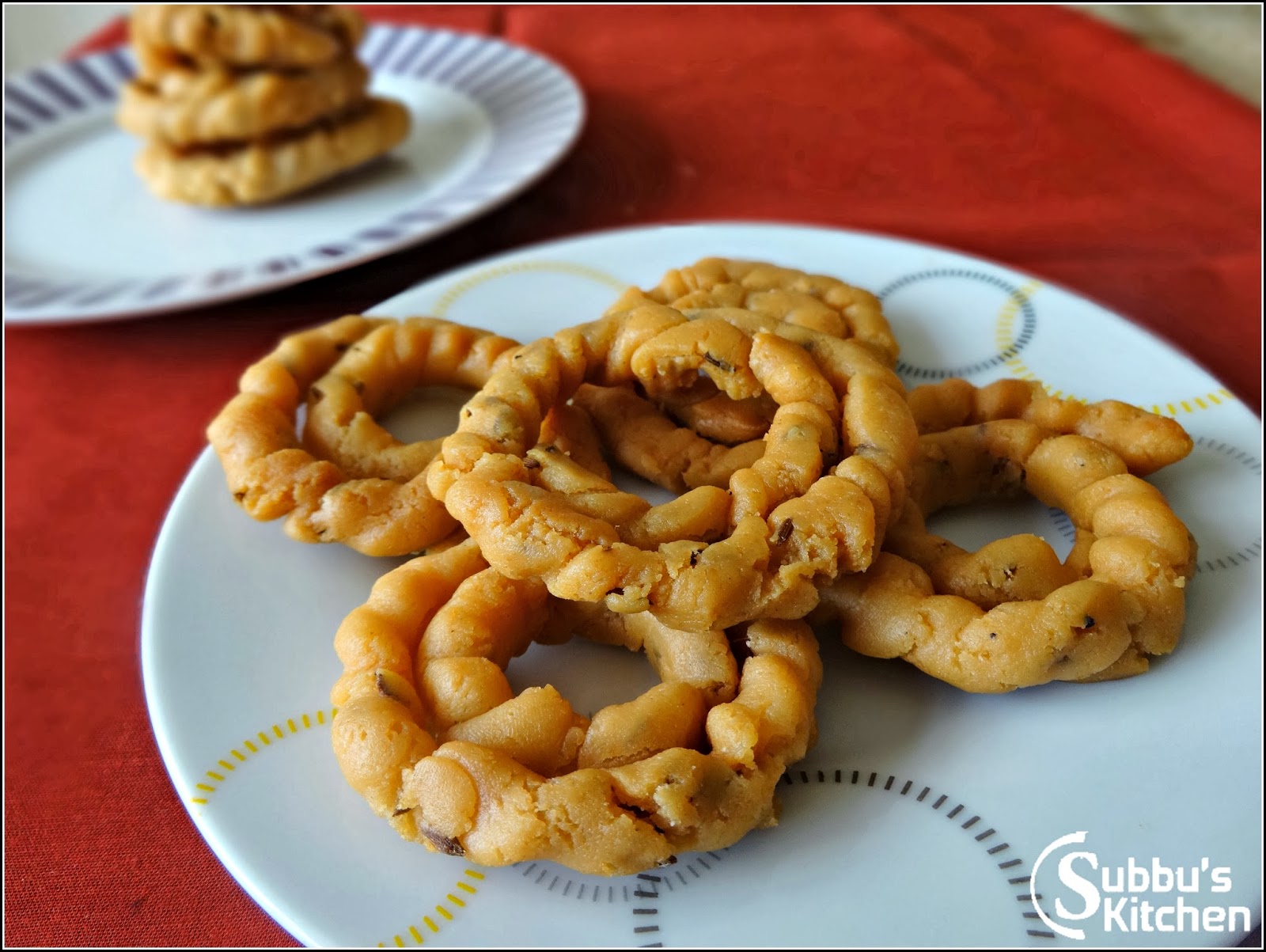 Pacharisi Kai Murukku (Raw Rice Chakli) - Subbus Kitchen