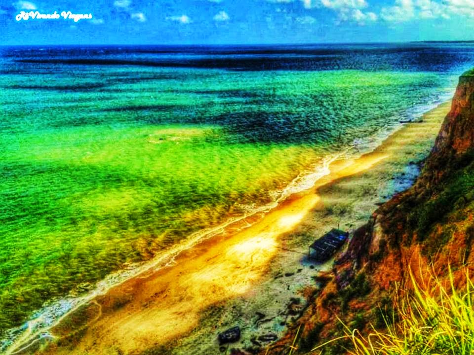 De carro na Praia do Carro Quebrado - RêVivendo Viagens