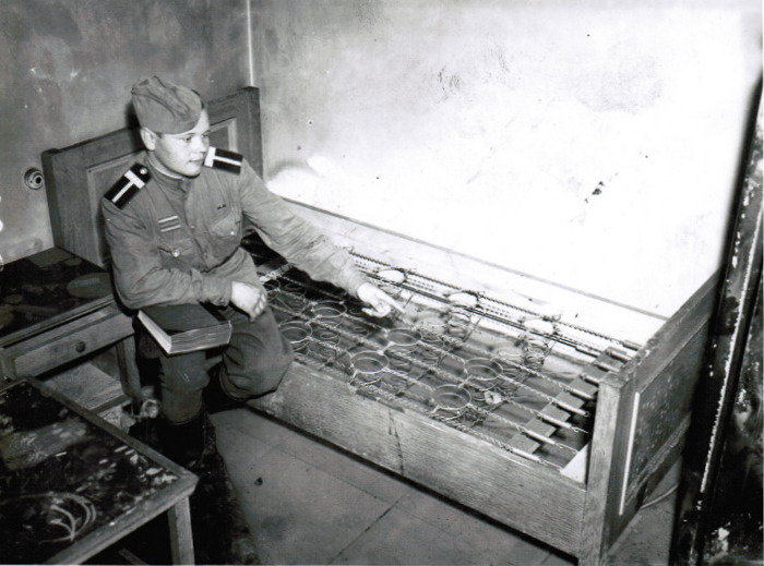 Adolf Hitler’s Personal Bunker Telephone Is Up For Auction! Will You ...