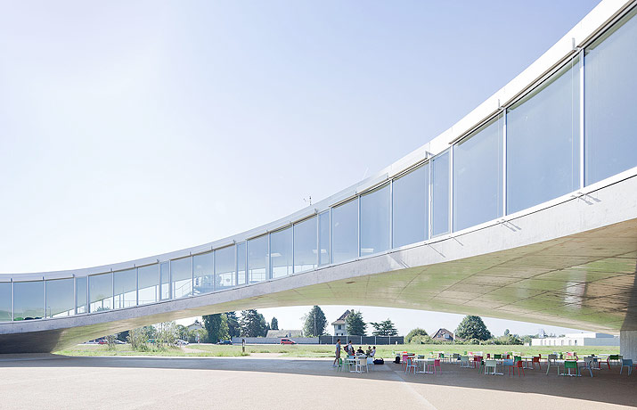 Ruoqi Gan: Rolex Learning Centre, SANAA