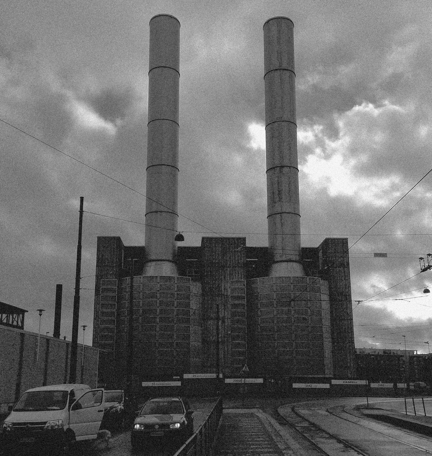 Tichyn kosminen kulttuurilaari: Modernismi, postmodernismi, brutalismi