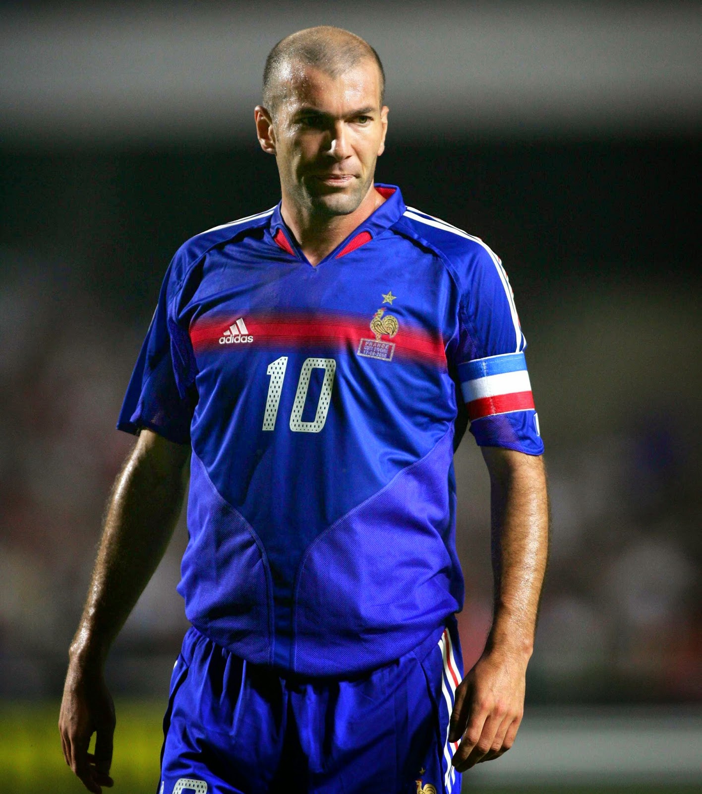 Biografi Pemain Sepak Bola "Zinedine Zidane" | Info Seputar Pemain ...