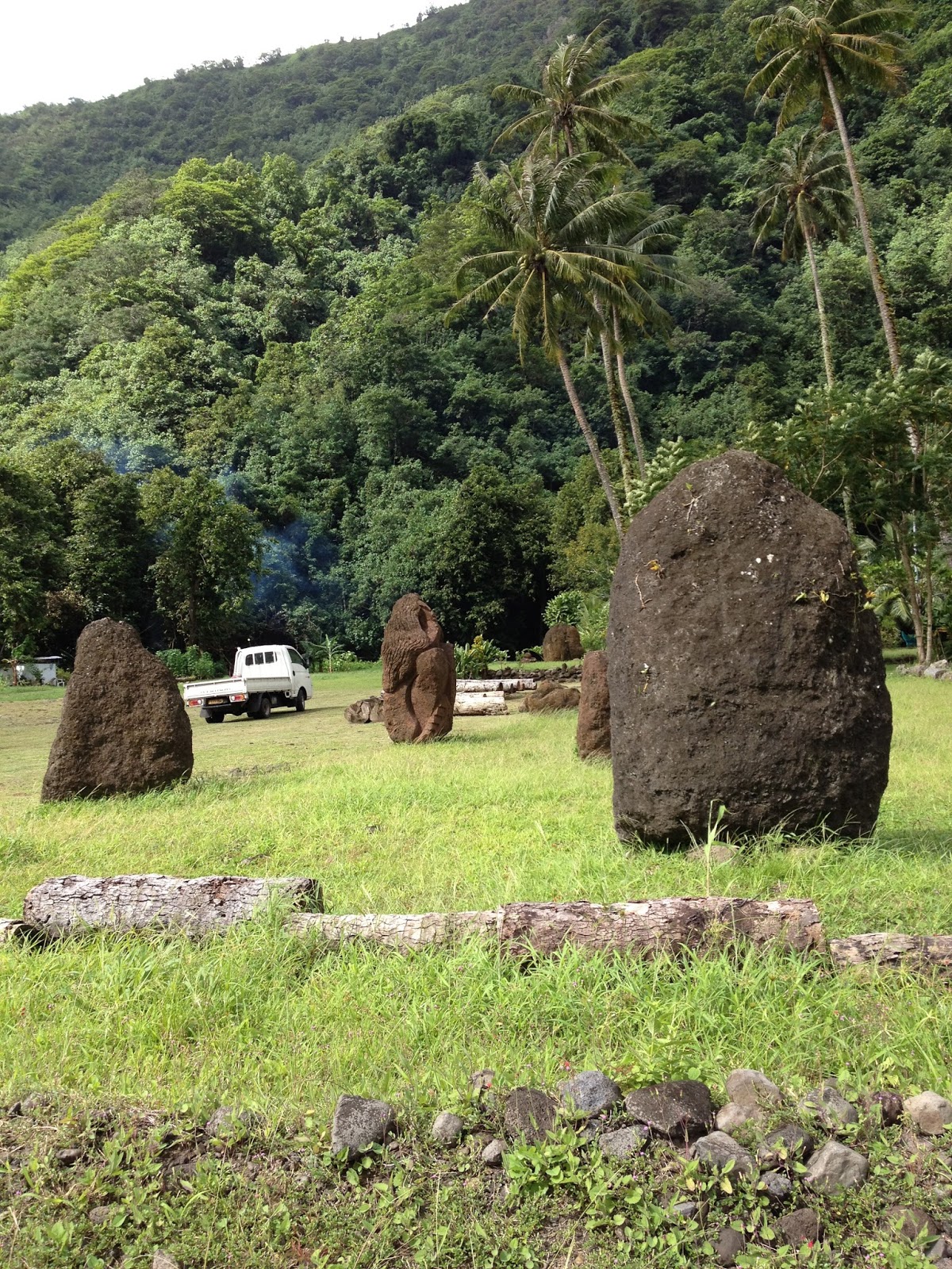 Off to Sea the Wizard: Tautira, Tahiti-Iti