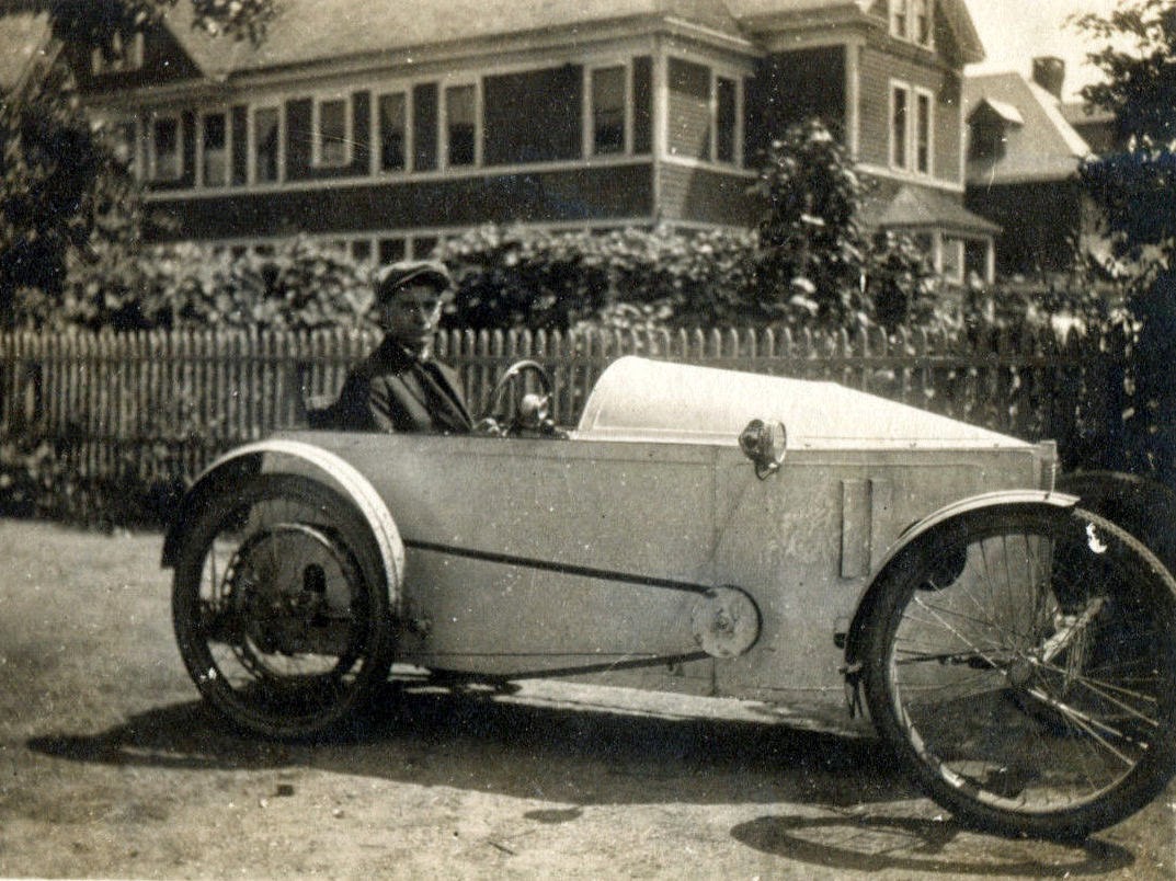 Fast is fast...: Home made cycle car?