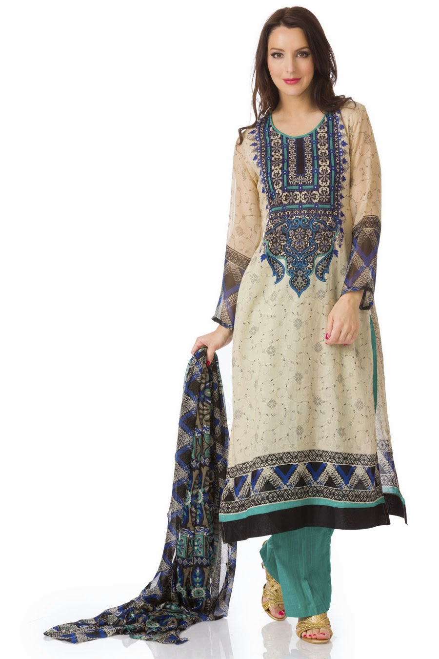 Long frocks | Pakistani Dresses | Mehndi Designs
