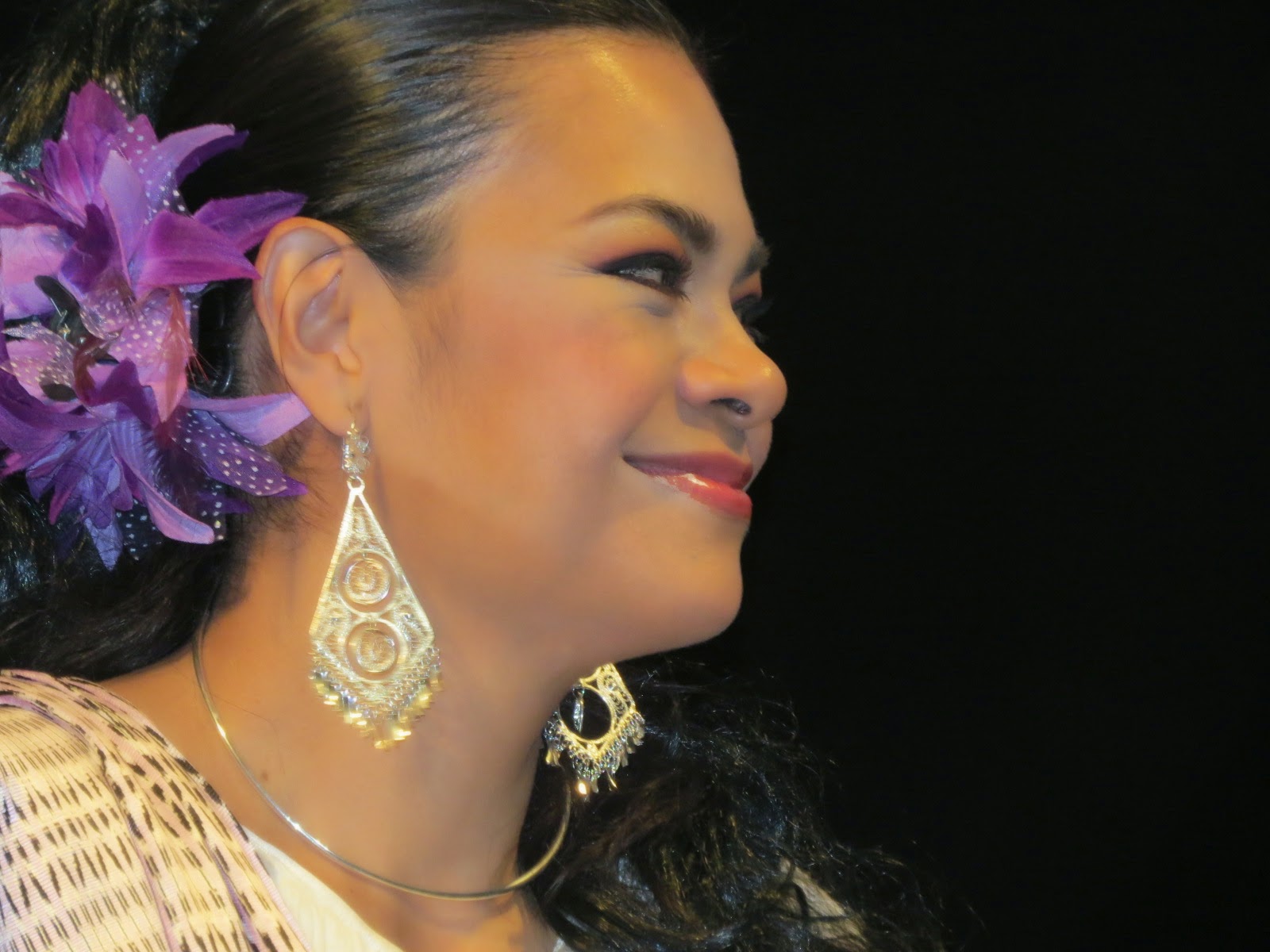 somos el espectador: ITZEL HERNANDEZ BELLEZA QUE SE HACE CANTO