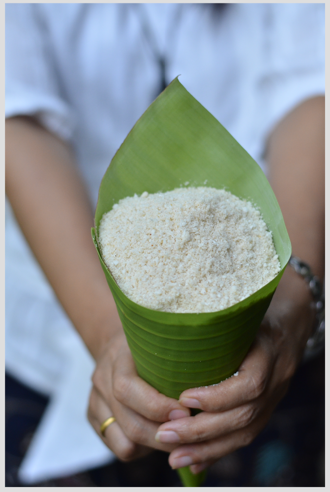 Indonesian Medan Food: Sasagun, Camilan dari Tepung beras dan Kelapa ...