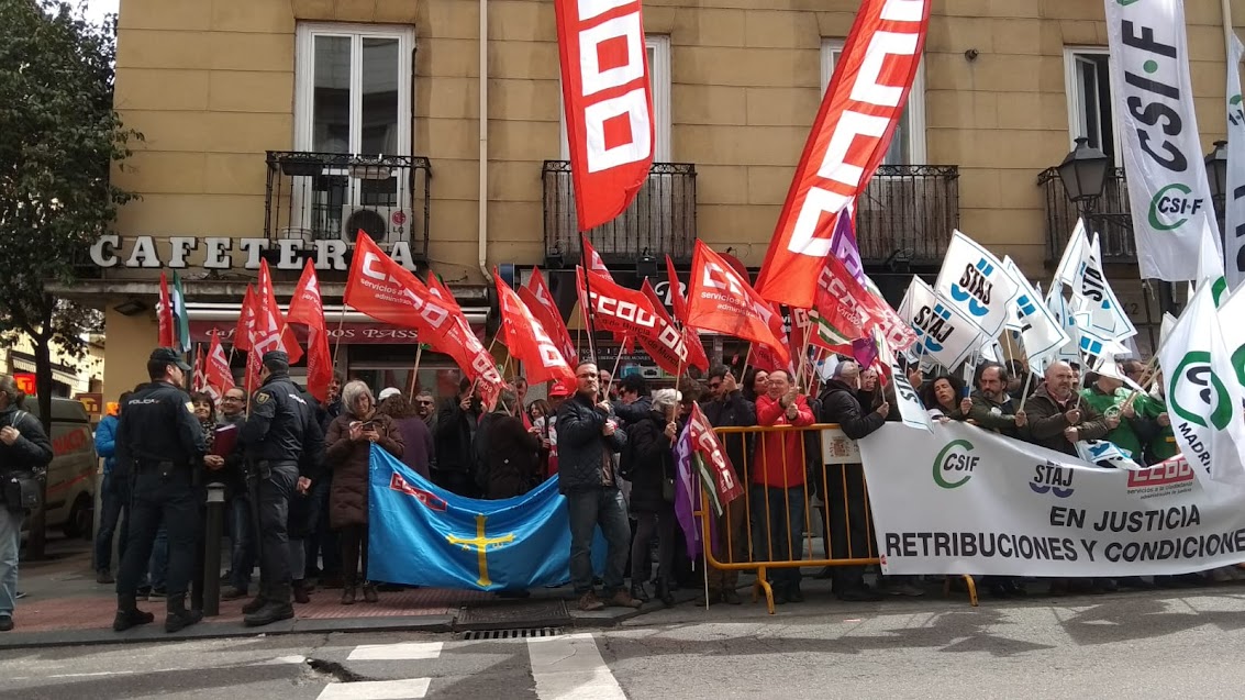 CCOO Justicia - Euskadi: Contra la reforma de la LOPJ. Concentración ...