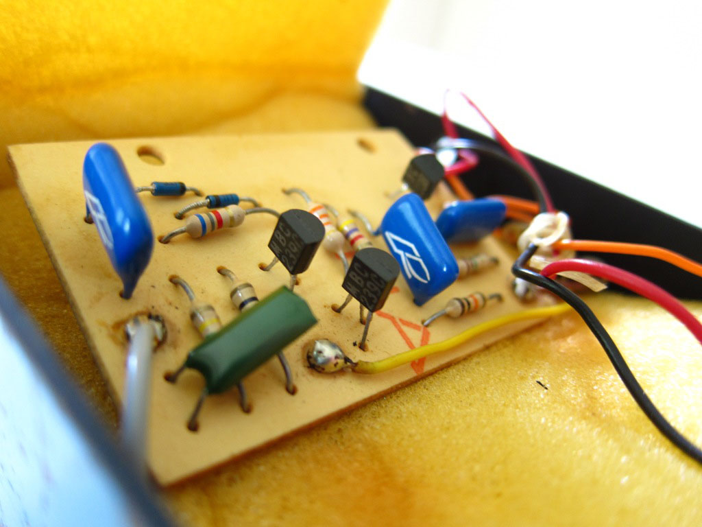 Buzz the Fuzz - all about Tone Bender: JEN - Fuzz (1970's) Part.2