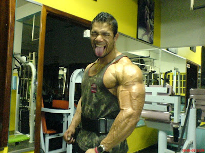 Worldwide Bodybuilders: Brazilian bodybuilder Hélio Mesquita