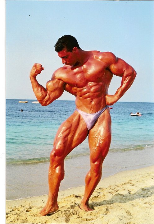 Worldwide Bodybuilders: Italian bodybuilder Luigi Sarni