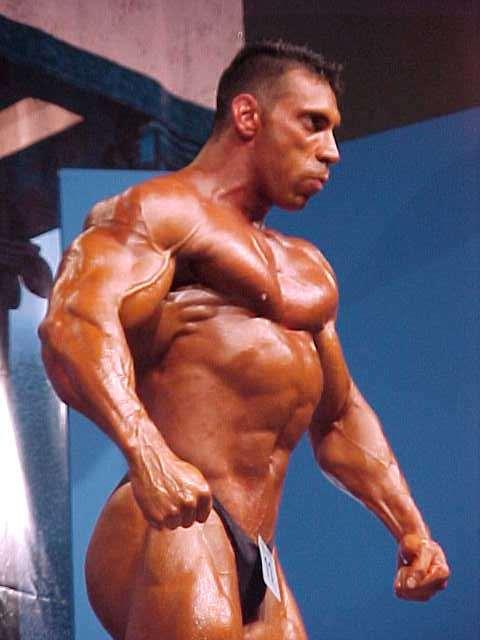 Worldwide Bodybuilders: Italian bodybuilder Luigi Sarni