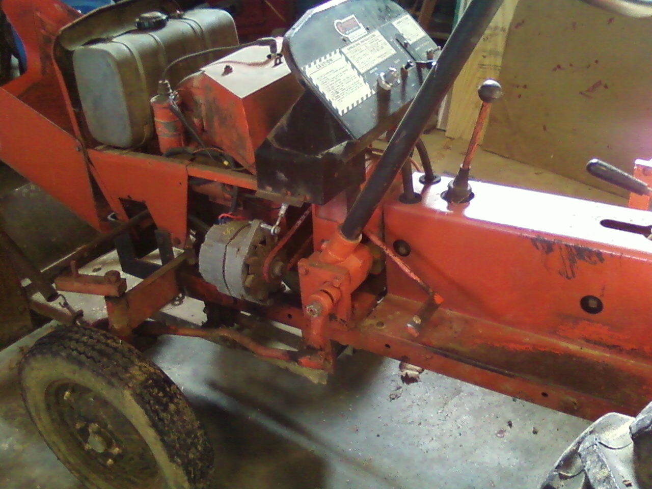 Power King Economy Tractor Restoration: Some more before pics