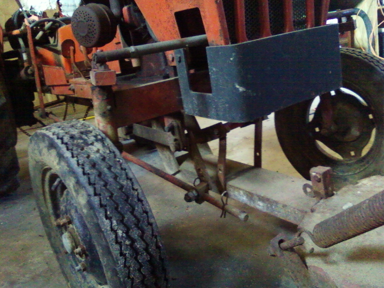 Power King Economy Tractor Restoration: Some Things That Need Attention