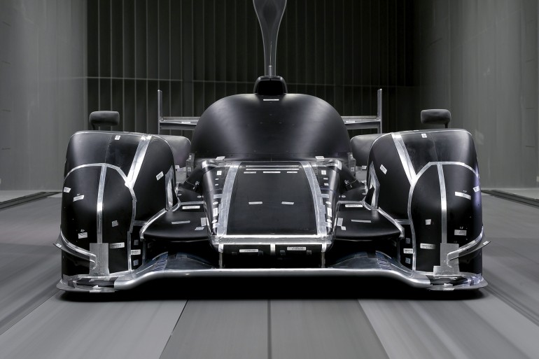 Latest technologies: New Audi R18 LMP1 sports car unveiled