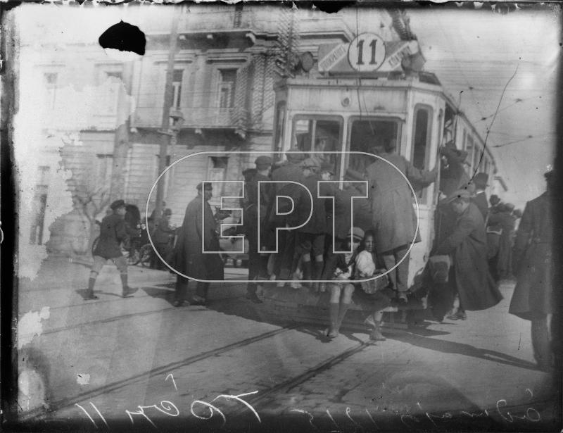 ΤΡΑΜΒΑΓΕΡΗΣ: ΤΟ ΠΑΛΙΟ ΤΡΑΜ ΣΤΗΝ ΑΘΗΝΑ ΚΑΙ ΣΤΟΝ ΠΕΙΡΑΙΑ ΜΕΣΑ ΑΠΟ ΤΟ ...