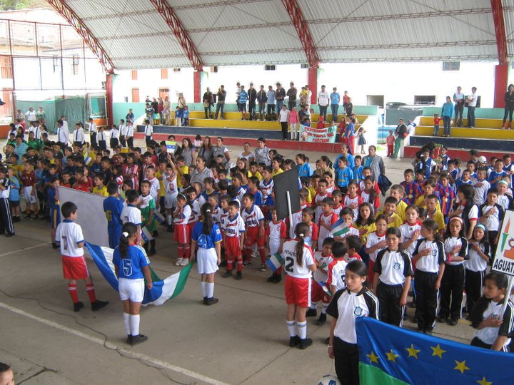 ATLETISMO SANTANDEREANO AL DIA: CARCASI TUVO SU FESTIVAL ATLETICO