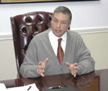 Brad Rinehart discusses Universal Express, Inc.: Richard Altomare ...