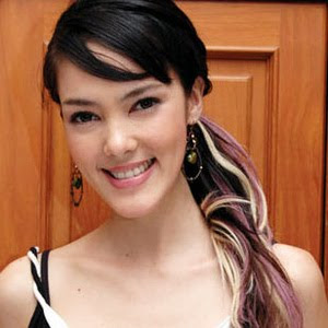 A bout Catherine Sharon