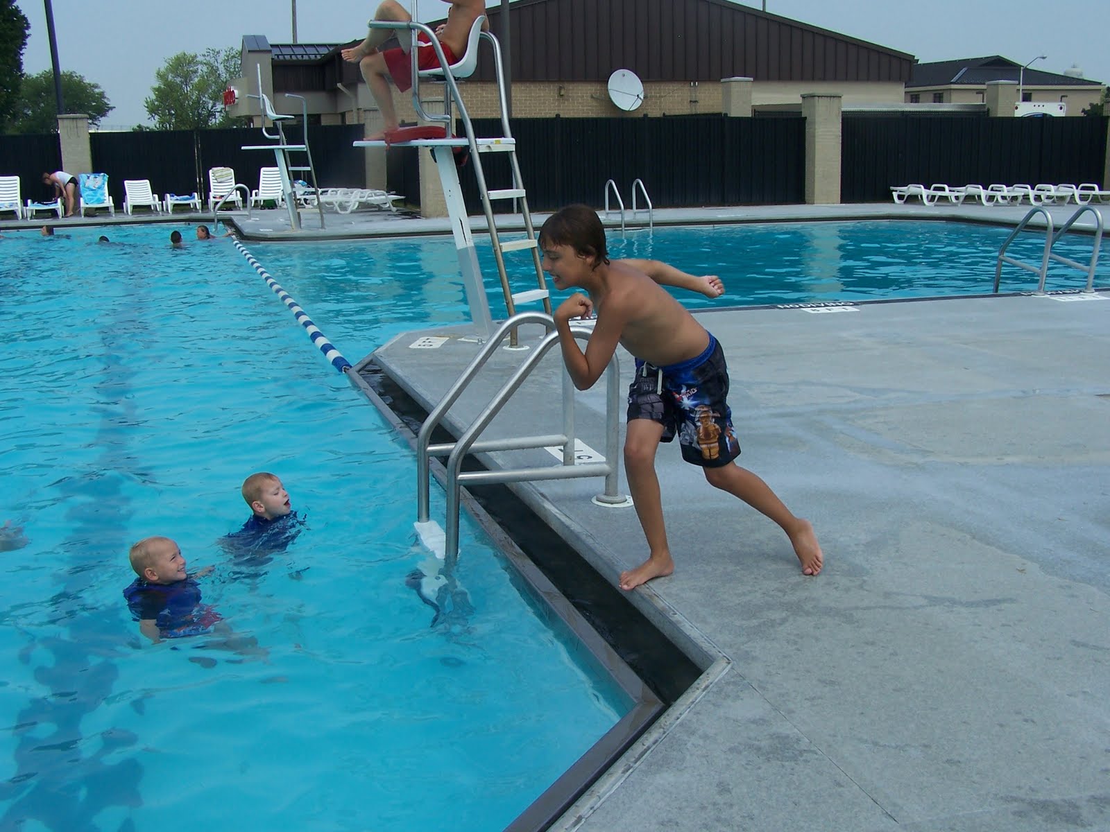 The Traveling Delanos -: Dover AFB