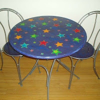 Totally Tutorials: Tutorial - How to Decoupage a Table