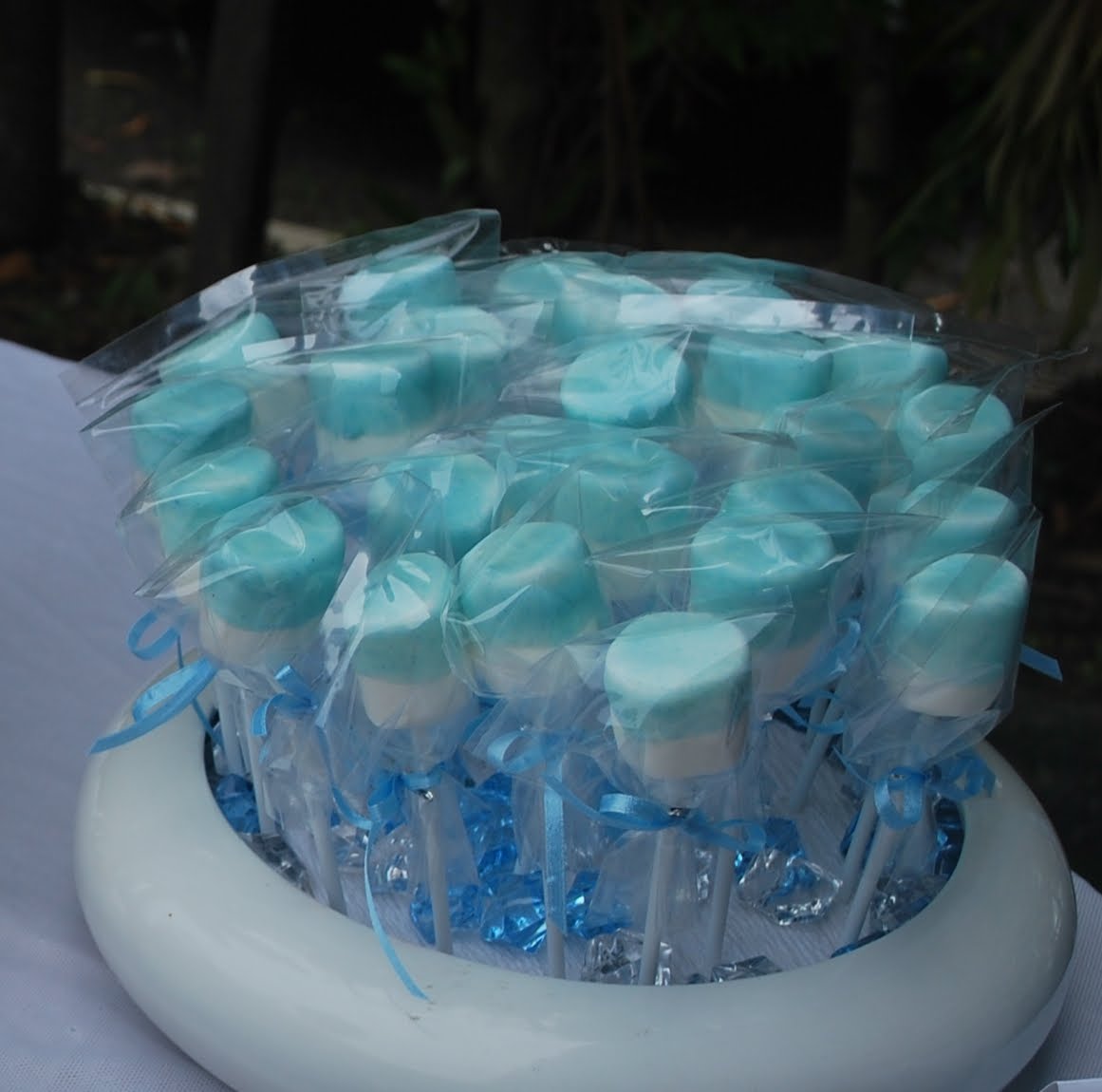 Pretty Little Things: Marshmallow Pops