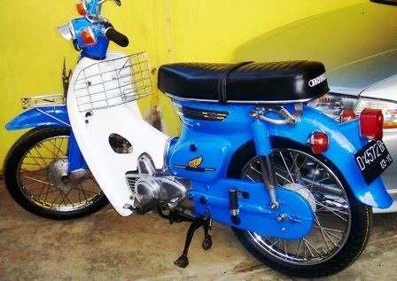Classic Antik: Honda C70 Tahun 73 Biru - Restored - SOLD