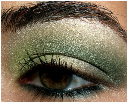 Machiaje in nuante de verde